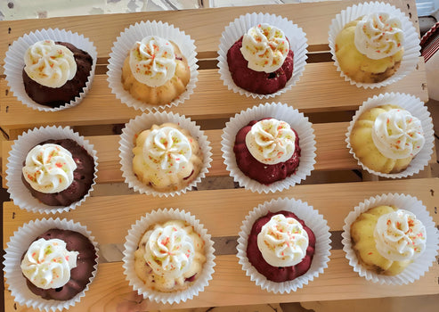 Order Dozen Standard Bitty Bundts – The Bundt Shoppe